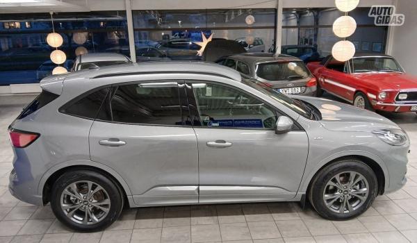 Grey Ford Kuga 2022 in Kaunas, with an engine capacity of 0.00 L and mileage of 31 thousand km for 30243 €, photo 4 on AUTOMOTO.COM.LV