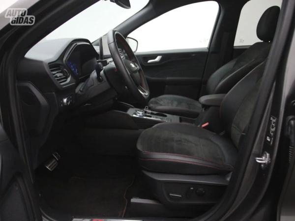 Grey Ford Kuga 2022 in Vilnius, with an engine capacity of 2.50 L and mileage of 131 thousand km for 21899 €, photo 4 on AUTOMOTO.COM.LV