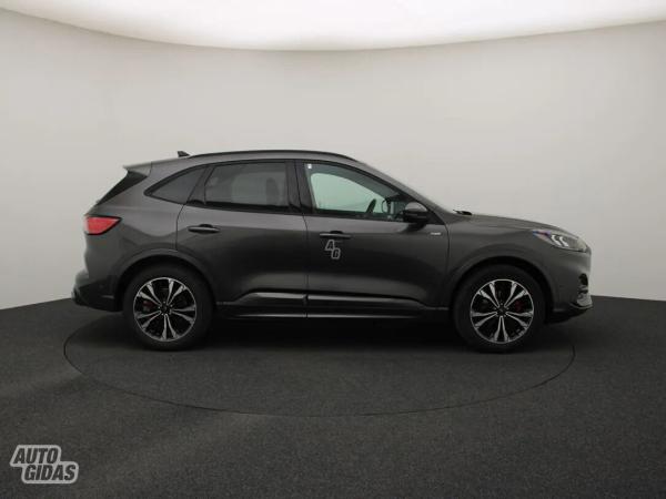 Grey Ford Kuga 2022 in Vilnius, with an engine capacity of 2.50 L and mileage of 131 thousand km for 21899 €, photo 9 on AUTOMOTO.COM.LV
