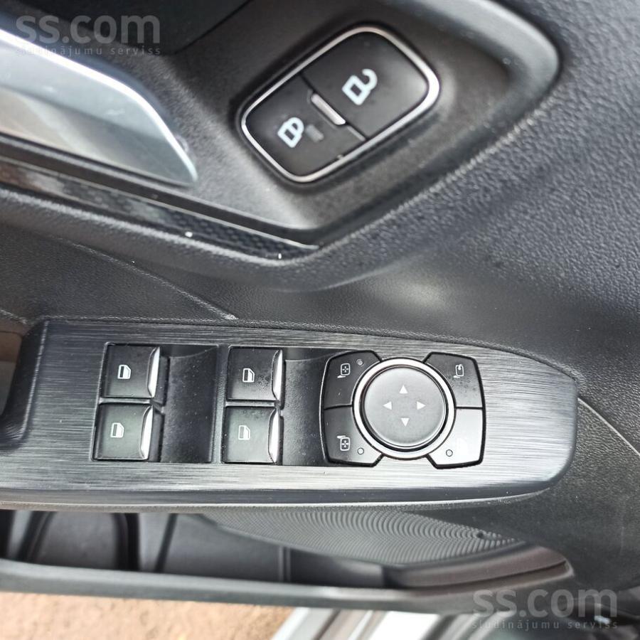 Grey Ford Kuga 2022 in Daugavpils, with an engine capacity of 2.50 L and mileage of 0 thousand km for 18250 €, photo 26 on AUTOMOTO.COM.LV