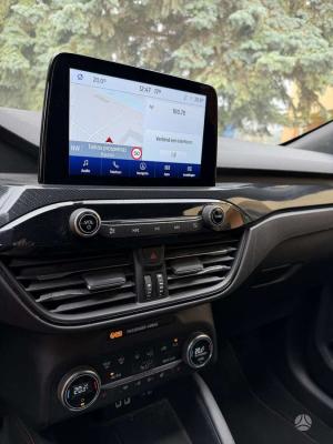 Pelēks Ford Kuga 2022 Kauņa, ar dzinēja tilpumu 2.49 L un nobraukumu 160 tūkst. km par 12994 €, foto 18 vietnē AUTOMOTO.COM.LV
