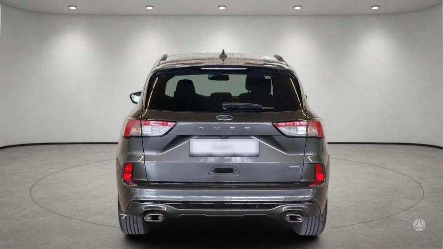 Grey Ford Kuga 2022 in Vilnius, with an engine capacity of 2.49 L and mileage of 114 thousand km for 20777 €, photo 5 on AUTOMOTO.COM.LV