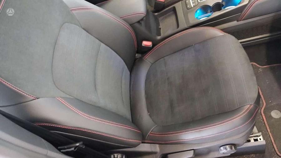 Grey Ford Kuga 2022 in Vilnius, with an engine capacity of 2.49 L and mileage of 114 thousand km for 20777 €, photo 14 on AUTOMOTO.COM.LV