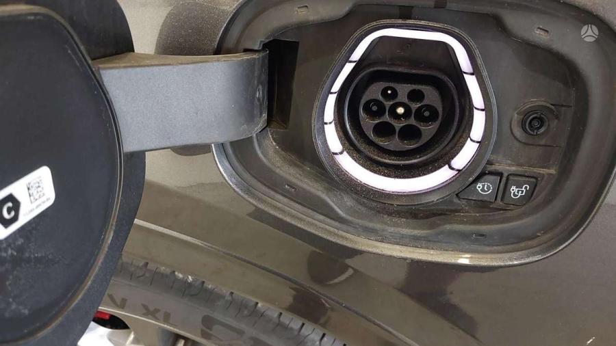 Grey Ford Kuga 2022 in Vilnius, with an engine capacity of 2.49 L and mileage of 114 thousand km for 20777 €, photo 17 on AUTOMOTO.COM.LV