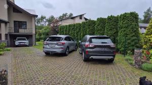 Pelēks Ford Kuga 2022 Druskininkai, ar dzinēja tilpumu 2.49 L un nobraukumu 139 tūkst. km par 15900 €, foto  vietnē AUTOMOTO.COM.LV
