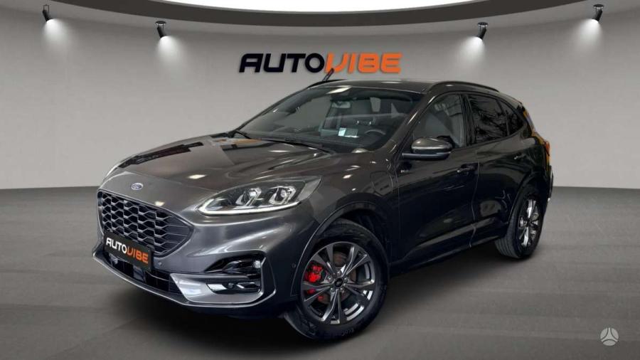 Grey Ford Kuga 2022 in Vilnius, with an engine capacity of 2.50 L and mileage of 114 thousand km for 20989 €, photo 1 on AUTOMOTO.COM.LV