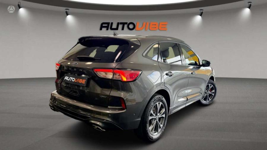 Grey Ford Kuga 2022 in Vilnius, with an engine capacity of 2.50 L and mileage of 114 thousand km for 20989 €, photo 4 on AUTOMOTO.COM.LV