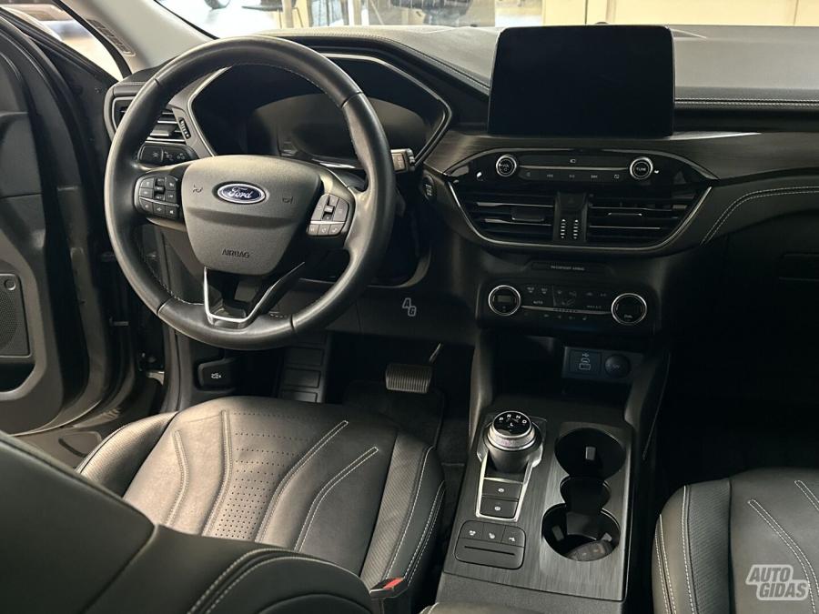 Pelēks Ford Kuga 2022 Viļņa, ar dzinēja tilpumu 2.50 L un nobraukumu 56 tūkst. km par 25900 €, foto 16 vietnē AUTOMOTO.COM.LV