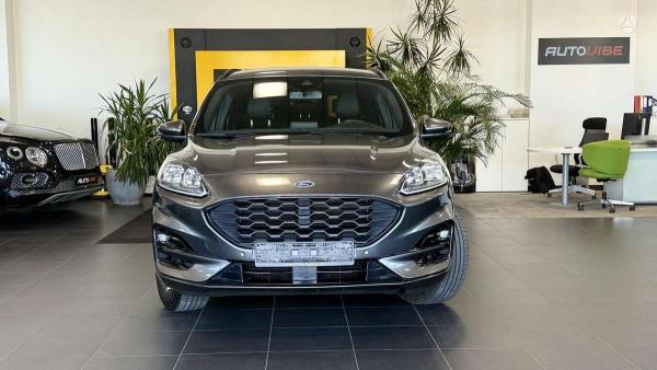 Grey Ford Kuga 2022 in Vilnius, with an engine capacity of 2.50 L and mileage of 84 thousand km for 20989 €, photo 3 on AUTOMOTO.COM.LV
