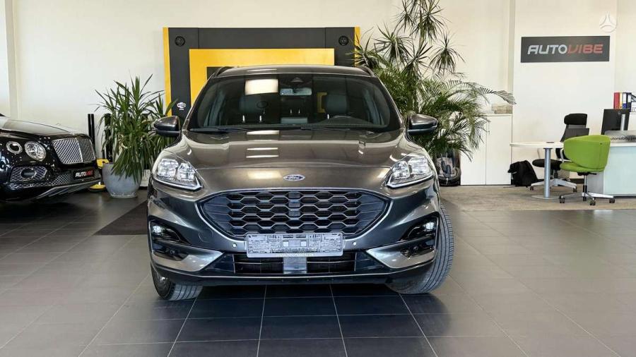 Pelēks Ford Kuga 2022 Viļņa, ar dzinēja tilpumu 2.50 L un nobraukumu 84 tūkst. km par 20989 €, foto 4 vietnē AUTOMOTO.COM.LV