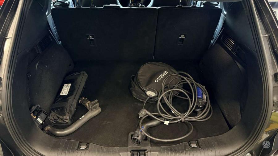 Pelēks Ford Kuga 2022 Viļņa, ar dzinēja tilpumu 2.50 L un nobraukumu 84 tūkst. km par 20989 €, foto 26 vietnē AUTOMOTO.COM.LV