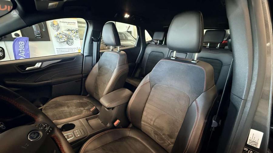 Pelēks Ford Kuga 2022 Viļņa, ar dzinēja tilpumu 2.50 L un nobraukumu 84 tūkst. km par 20989 €, foto 30 vietnē AUTOMOTO.COM.LV