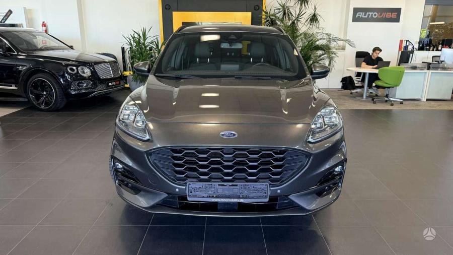 Pelēks Ford Kuga 2022 Viļņa, ar dzinēja tilpumu 2.50 L un nobraukumu 84 tūkst. km par 20989 €, foto 38 vietnē AUTOMOTO.COM.LV