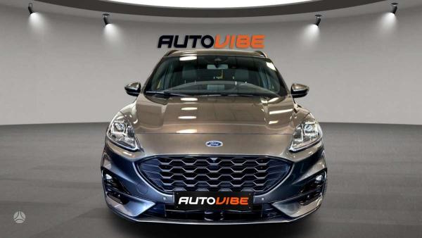 Grey Ford Kuga 2022 in Vilnius, with an engine capacity of 2.50 L and mileage of 118 thousand km for 20989 €, photo 2 on AUTOMOTO.COM.LV