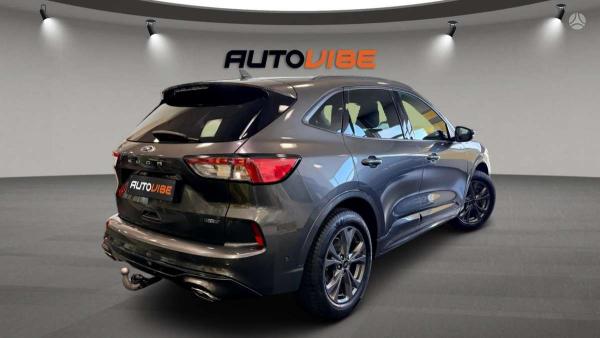 Grey Ford Kuga 2022 in Vilnius, with an engine capacity of 2.50 L and mileage of 118 thousand km for 20989 €, photo 4 on AUTOMOTO.COM.LV