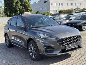 Grey Ford Kuga 2022 in Vilnius, with an engine capacity of 2.49 L and mileage of 132 thousand km for 18888 €, photo 3 on AUTOMOTO.COM.LV