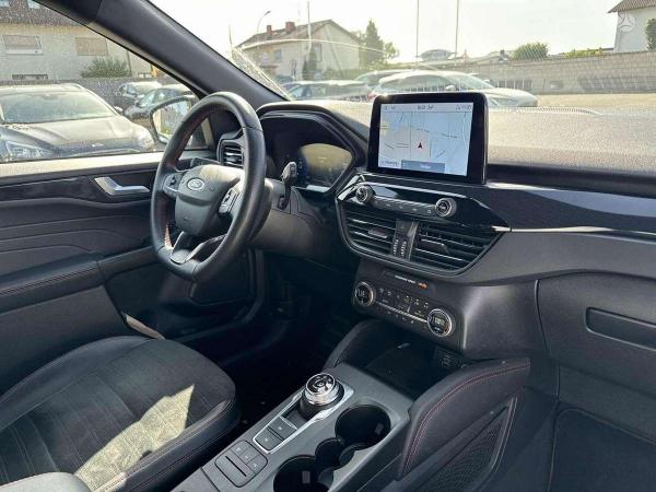 Grey Ford Kuga 2022 in Vilnius, with an engine capacity of 2.49 L and mileage of 132 thousand km for 18888 €, photo 5 on AUTOMOTO.COM.LV