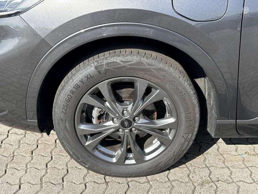 Grey Ford Kuga 2022 in Vilnius, with an engine capacity of 2.49 L and mileage of 132 thousand km for 18888 €, photo 25 on AUTOMOTO.COM.LV