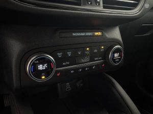 Pelēks Ford Kuga 2022 Viļņa, ar dzinēja tilpumu 2.50 L un nobraukumu 132 tūkst. km par 19888 €, foto 18 vietnē AUTOMOTO.COM.LV