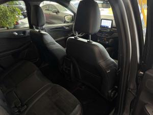 Pelēks Ford Kuga 2022 Viļņa, ar dzinēja tilpumu 2.50 L un nobraukumu 132 tūkst. km par 19888 €, foto 29 vietnē AUTOMOTO.COM.LV