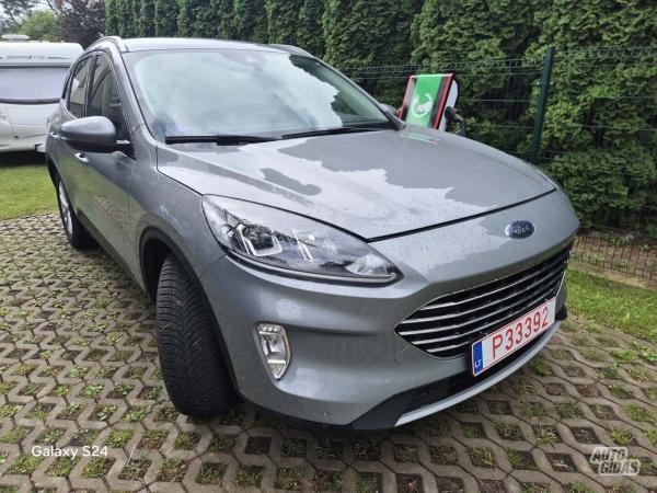 Ford Kuga 2022 in Druskininkai on AUTOMOTO.COM.LV Grey Ford Kuga 2022 in Druskininkai, with an engine capacity of 2.50 L and mileage of 211 thousand km for 13250 €, photo 1 on AUTOMOTO.COM.LV