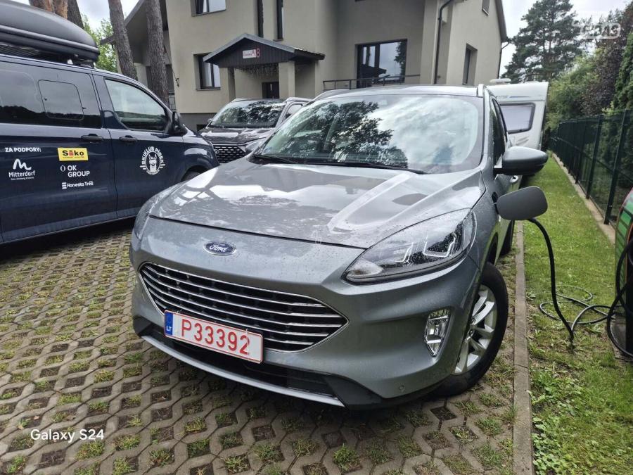 Pelēks Ford Kuga 2022 Druskininkai, ar dzinēja tilpumu 2.50 L un nobraukumu 211 tūkst. km par 13250 €, foto 3 vietnē AUTOMOTO.COM.LV