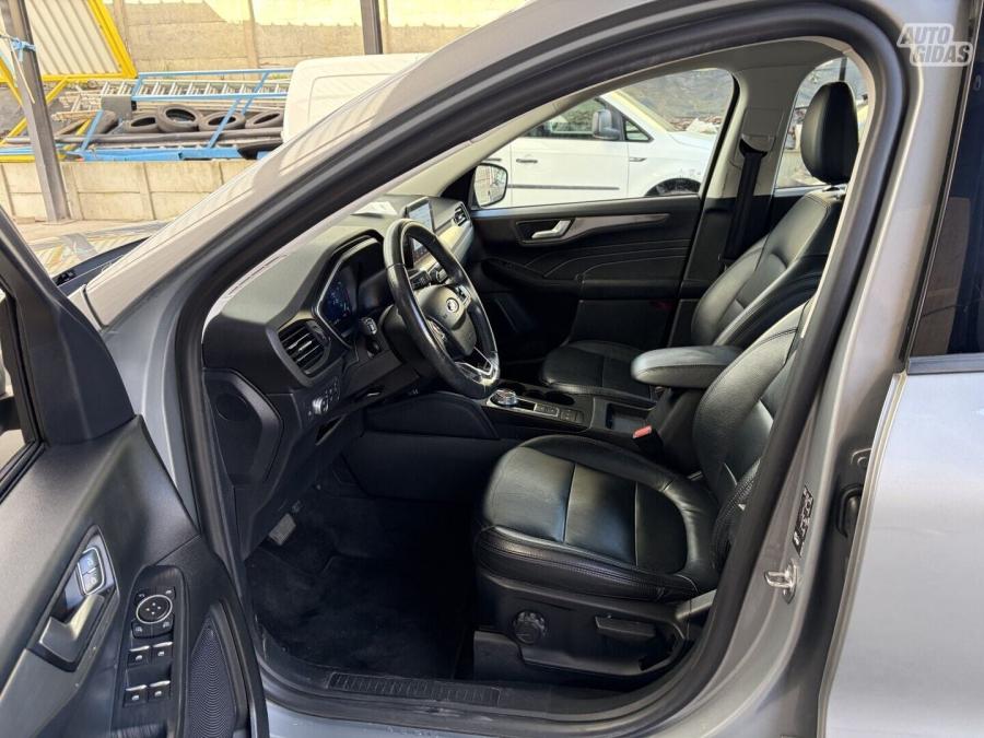 Pelēks Ford Kuga 2022 Druskininkai, ar dzinēja tilpumu 2.50 L un nobraukumu 211 tūkst. km par 13250 €, foto 12 vietnē AUTOMOTO.COM.LV