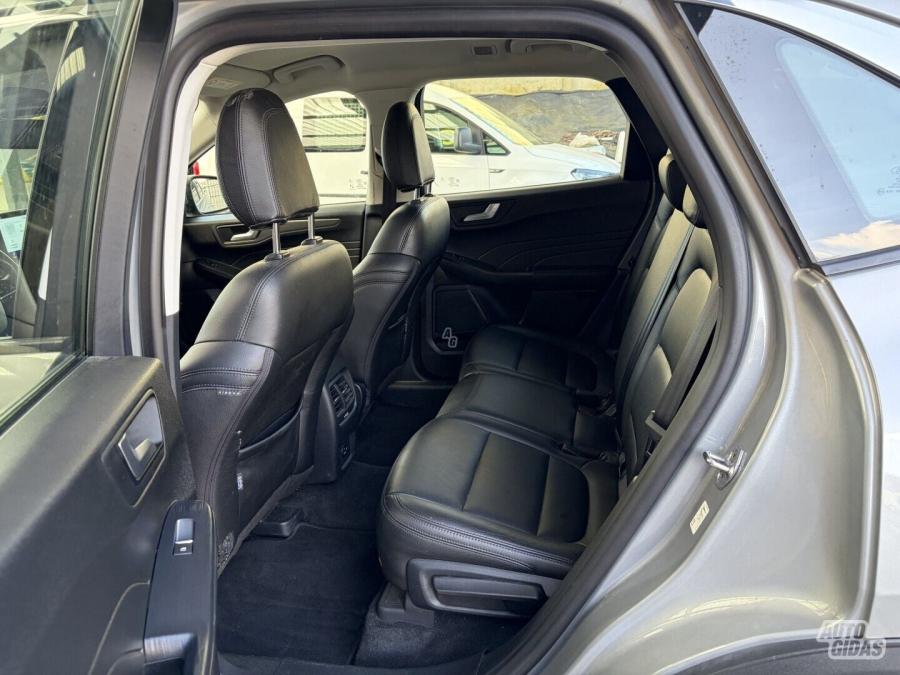 Pelēks Ford Kuga 2022 Druskininkai, ar dzinēja tilpumu 2.50 L un nobraukumu 211 tūkst. km par 13250 €, foto 13 vietnē AUTOMOTO.COM.LV