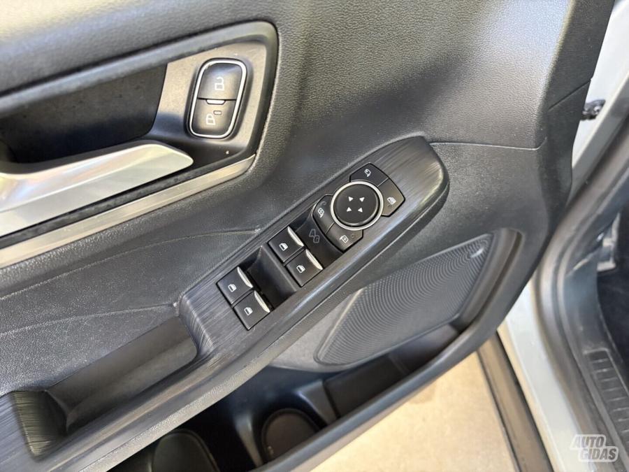Pelēks Ford Kuga 2022 Druskininkai, ar dzinēja tilpumu 2.50 L un nobraukumu 211 tūkst. km par 13250 €, foto 15 vietnē AUTOMOTO.COM.LV