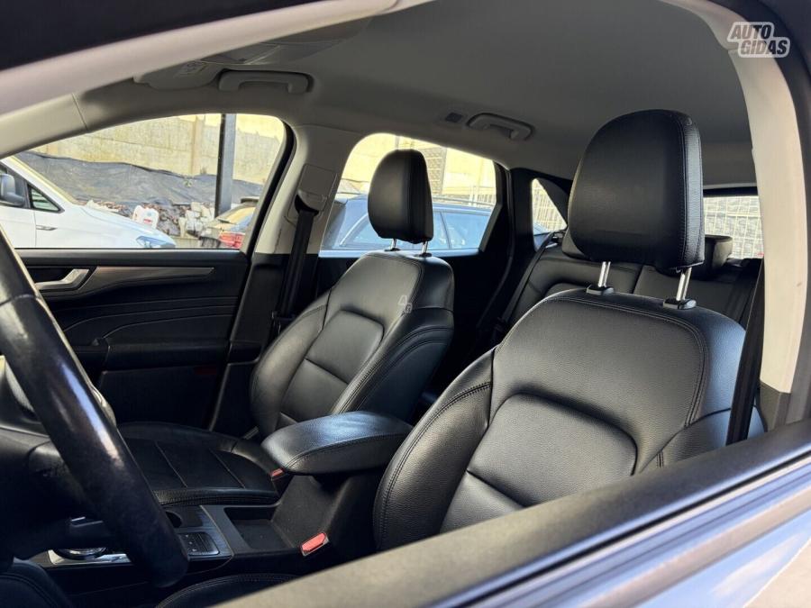 Pelēks Ford Kuga 2022 Druskininkai, ar dzinēja tilpumu 2.50 L un nobraukumu 211 tūkst. km par 13250 €, foto 16 vietnē AUTOMOTO.COM.LV