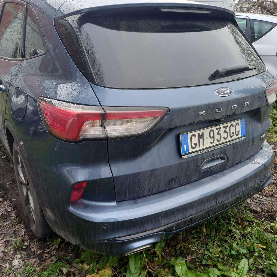 Pelēks Ford Kuga 2023 Panevēža, ar dzinēja tilpumu 2.50 L un nobraukumu 30 tūkst. km par 9100 €, foto 6 vietnē AUTOMOTO.COM.LV