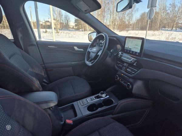Pelēks Ford Kuga 2023 Tauragė, ar dzinēja tilpumu 2.49 L un nobraukumu 293 tūkst. km par 13552 €, foto 7 vietnē AUTOMOTO.COM.LV