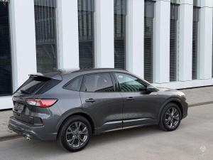 Pelēks Ford Kuga 2023 Viļņa, ar dzinēja tilpumu 2.50 L un nobraukumu 70 tūkst. km par 21490 €, foto 4 vietnē AUTOMOTO.COM.LV