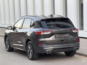 Pelēks Ford Kuga 2023 Viļņa, ar dzinēja tilpumu 2.50 L un nobraukumu 70 tūkst. km par 21490 €, foto 12 vietnē AUTOMOTO.COM.LV