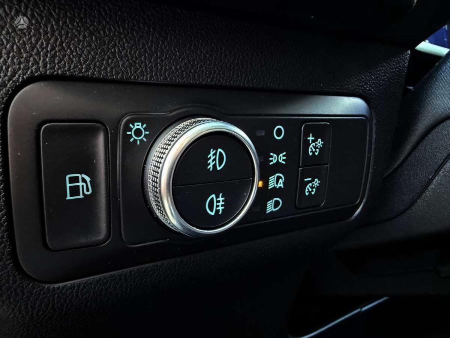 Pelēks Ford Kuga 2023 Kauņa, ar dzinēja tilpumu 2.49 L un nobraukumu 192 tūkst. km par 15900 €, foto 17 vietnē AUTOMOTO.COM.LV