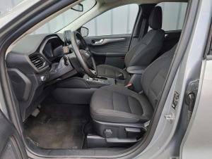Pelēks Ford Kuga 2023 Viļņa, ar dzinēja tilpumu 2.49 L un nobraukumu 90 tūkst. km par 20650 €, foto 8 vietnē AUTOMOTO.COM.LV