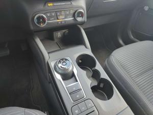Pelēks Ford Kuga 2023 Viļņa, ar dzinēja tilpumu 2.49 L un nobraukumu 90 tūkst. km par 20650 €, foto 18 vietnē AUTOMOTO.COM.LV