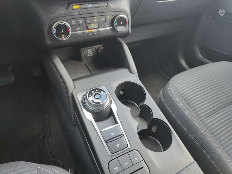 Pelēks Ford Kuga 2023 Viļņa, ar dzinēja tilpumu 2.49 L un nobraukumu 90 tūkst. km par 20650 €, foto 18 vietnē AUTOMOTO.COM.LV