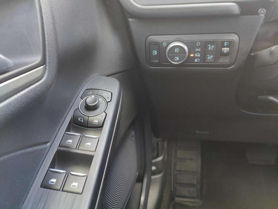 Pelēks Ford Kuga 2023 Viļņa, ar dzinēja tilpumu 2.49 L un nobraukumu 90 tūkst. km par 20650 €, foto 19 vietnē AUTOMOTO.COM.LV