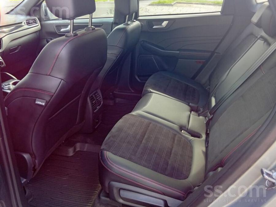 Pelēks Ford Kuga 2024 Rīga, ar dzinēja tilpumu 2.50 L un nobraukumu 35 tūkst. km par 25900 €, foto 9 vietnē AUTOMOTO.COM.LV