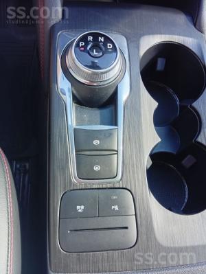 Pelēks Ford Kuga 2024 Rīga, ar dzinēja tilpumu 2.50 L un nobraukumu 35 tūkst. km par 25900 €, foto 12 vietnē AUTOMOTO.COM.LV