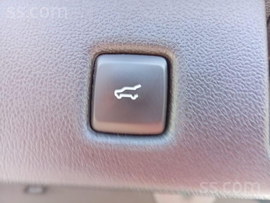 Pelēks Ford Kuga 2024 Rīga, ar dzinēja tilpumu 2.50 L un nobraukumu 35 tūkst. km par 25900 €, foto 17 vietnē AUTOMOTO.COM.LV