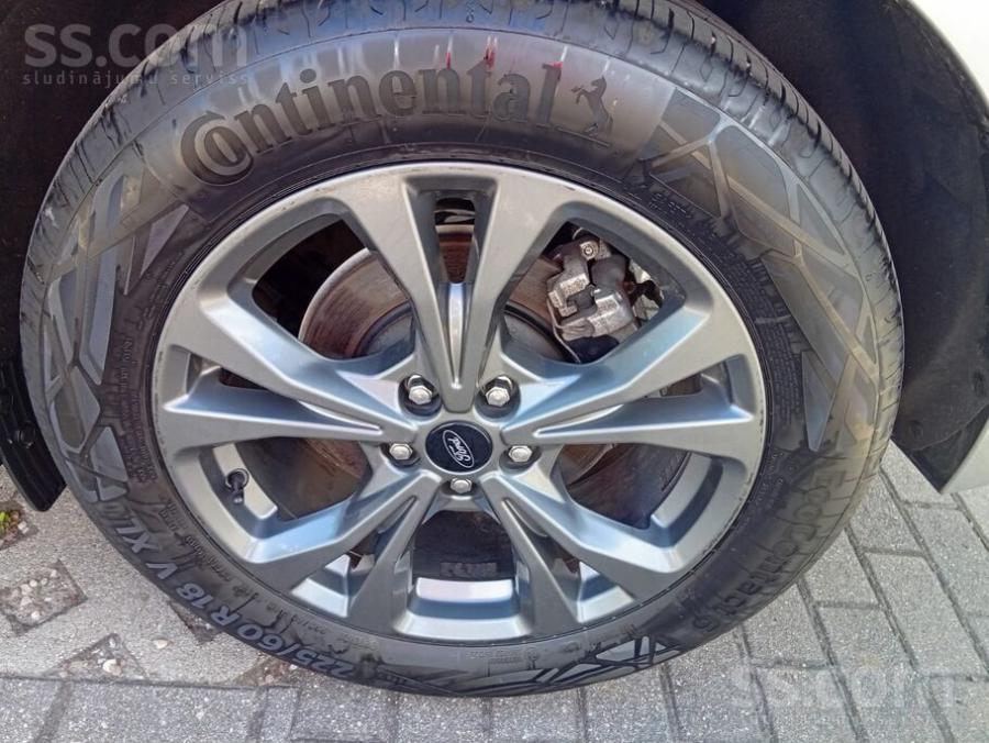 Pelēks Ford Kuga 2024 Rīga, ar dzinēja tilpumu 2.50 L un nobraukumu 35 tūkst. km par 25900 €, foto 19 vietnē AUTOMOTO.COM.LV
