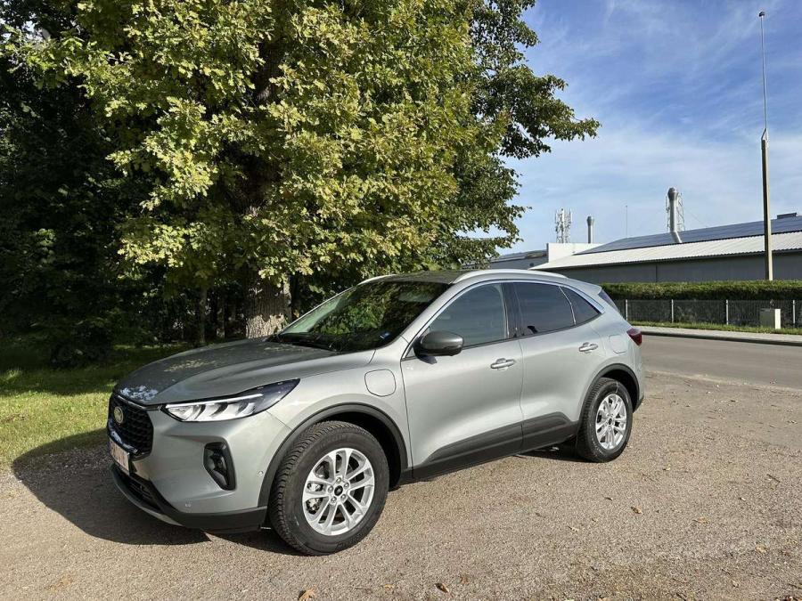 Pelēks Ford Kuga 2024 Kauņa, ar dzinēja tilpumu 2.49 L un nobraukumu 19 tūkst. km par 23590 €, foto 7 vietnē AUTOMOTO.COM.LV