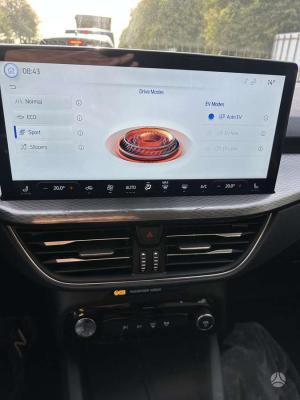 Pelēks Ford Kuga 2024 Kauņa, ar dzinēja tilpumu 2.49 L un nobraukumu 19 tūkst. km par 23590 €, foto 14 vietnē AUTOMOTO.COM.LV