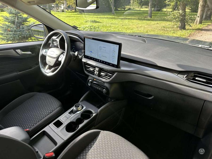 Pelēks Ford Kuga 2024 Kauņa, ar dzinēja tilpumu 2.49 L un nobraukumu 19 tūkst. km par 23590 €, foto 17 vietnē AUTOMOTO.COM.LV