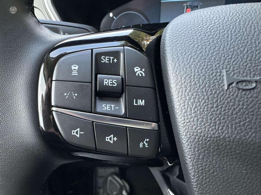Pelēks Ford Kuga 2024 Kauņa, ar dzinēja tilpumu 2.49 L un nobraukumu 19 tūkst. km par 23590 €, foto 19 vietnē AUTOMOTO.COM.LV