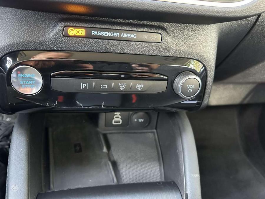 Pelēks Ford Kuga 2024 Kauņa, ar dzinēja tilpumu 2.49 L un nobraukumu 19 tūkst. km par 23590 €, foto 26 vietnē AUTOMOTO.COM.LV