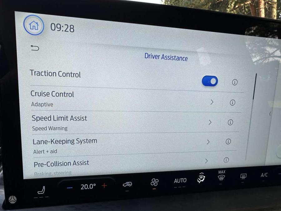 Pelēks Ford Kuga 2024 Kauņa, ar dzinēja tilpumu 2.49 L un nobraukumu 19 tūkst. km par 23590 €, foto 28 vietnē AUTOMOTO.COM.LV