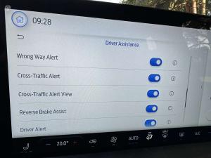 Pelēks Ford Kuga 2024 Kauņa, ar dzinēja tilpumu 2.49 L un nobraukumu 19 tūkst. km par 23590 €, foto 30 vietnē AUTOMOTO.COM.LV